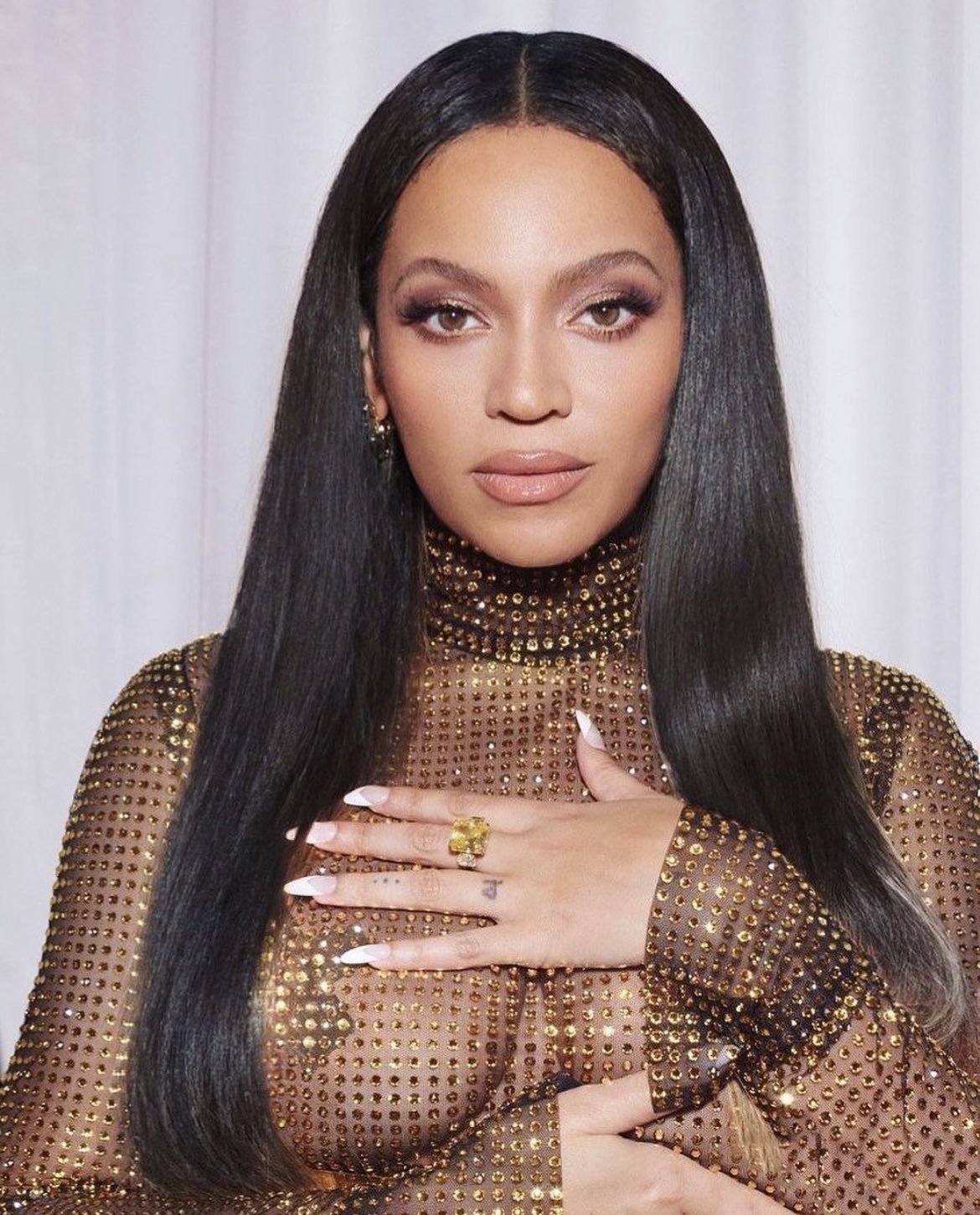 BEYHIVE.com.br on Twitter: "Ruiva ou morena? 🤔 https://t.co/DwOS2BCbUY" / Twitter