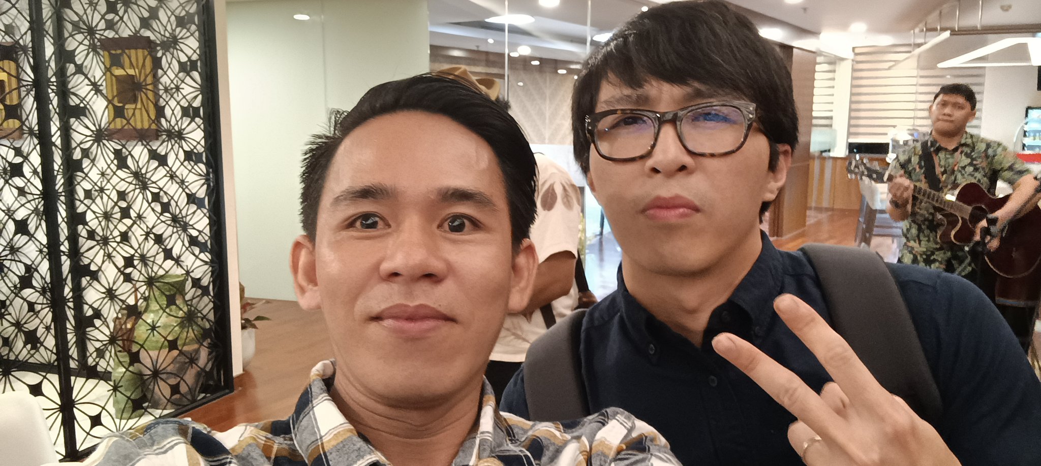 Mazzini on Twitter: "Konsul sama Pak Dokter @tirta_cipeng karena saya suka sakit kepala akibat ...