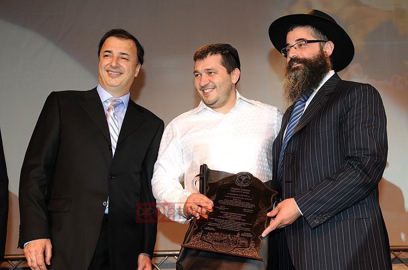 Chabad’s Large Donors — Lev Leviev & Rohr Family - Thread from 𝕊𝕙𝕒𝕞𝕤 ...