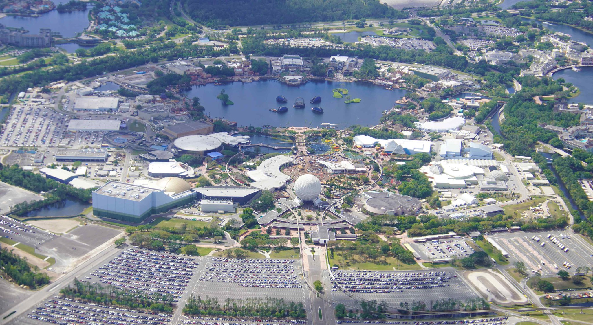 bioreconstruct on Twitter: "Aerial overview of EPCOT today. https://t.co/M8EzMggX8q" / Twitter