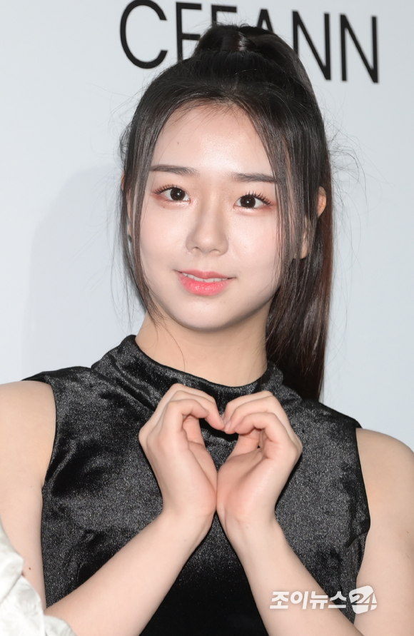 the REALEST ilˢˢˢe on Twitter: "RT @tripleSGLOBAL: [PHOTO] 230317 Triple S +(KR)ystal Eyes at ...