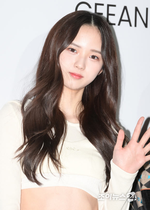 tripleS GLOBAL | Fanbase on Twitter: "[PHOTO] 230317 Triple S +(KR)ystal Eyes at 2023/24 FW ...