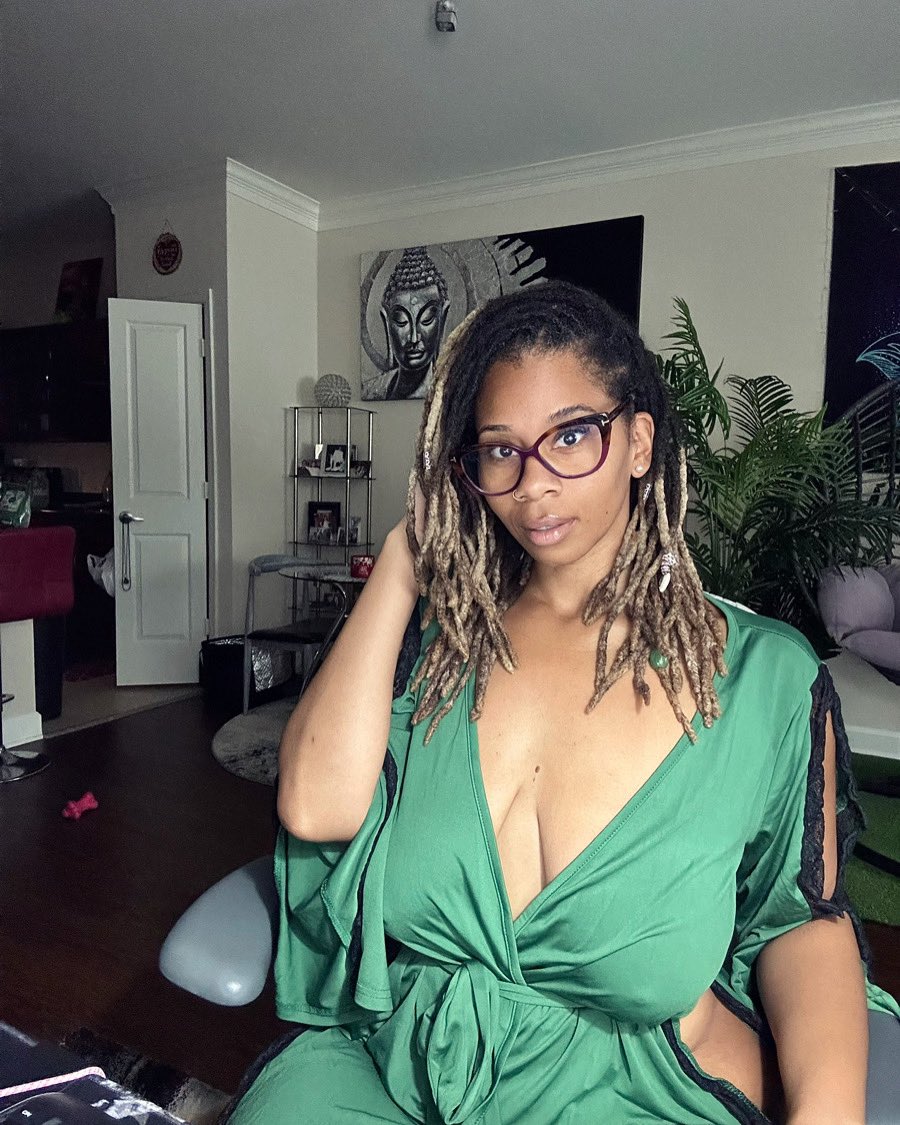 Milasofab ♒️🧘🏽‍♀️ on Twitter: "@BuddyTheBaddie 🤓 https://t.co/5sKWLP7bc4" / Twitter