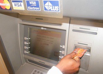 أغلب ماكينات الصراف (ATM) بداخلها صندوق اسمه Atalla Box أو صندوق عطا ...