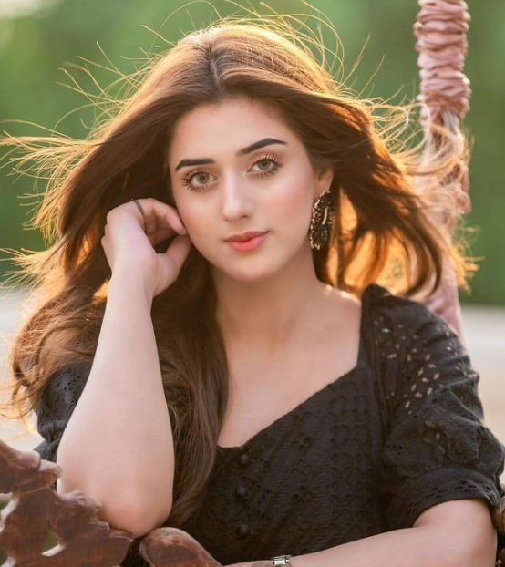Pakistani Beauty Jannat
