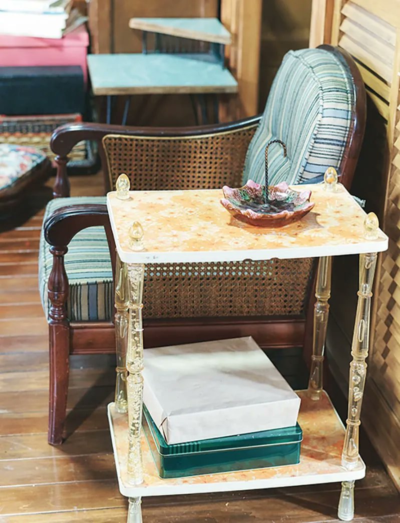 GINZA on Twitter: "『夕暮れに、手をつなぐ』の下宿先に潜入。空豆と音が暮らす場所https://ginzamag.com/culture/soramame_oto/…"