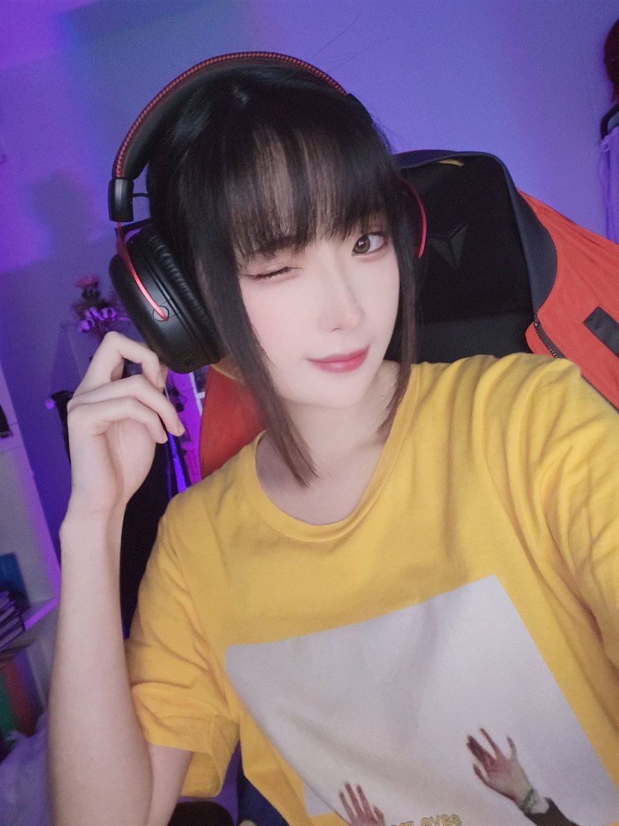 KIYO💜 on Twitter: "OPMxOW2 MEGA GIVEAWAY LET'S GOOOOO!!! 👊💥 http://twitch.tv/kiyocosplay"