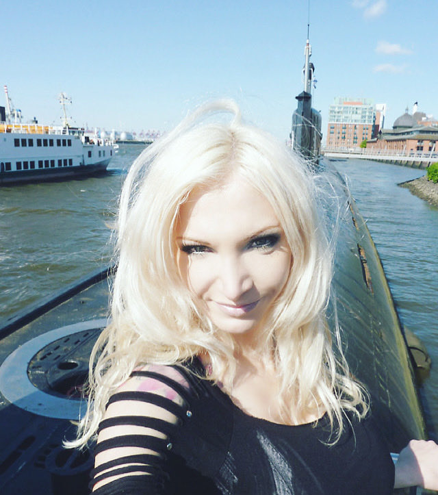 TW Pornstars - Susan Wayland. Twitter. Hamburg/Germany… „diving with a ...