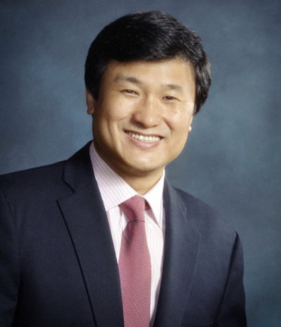 Li Lu is a well-known Superinvestor who has achieved a compounded ...