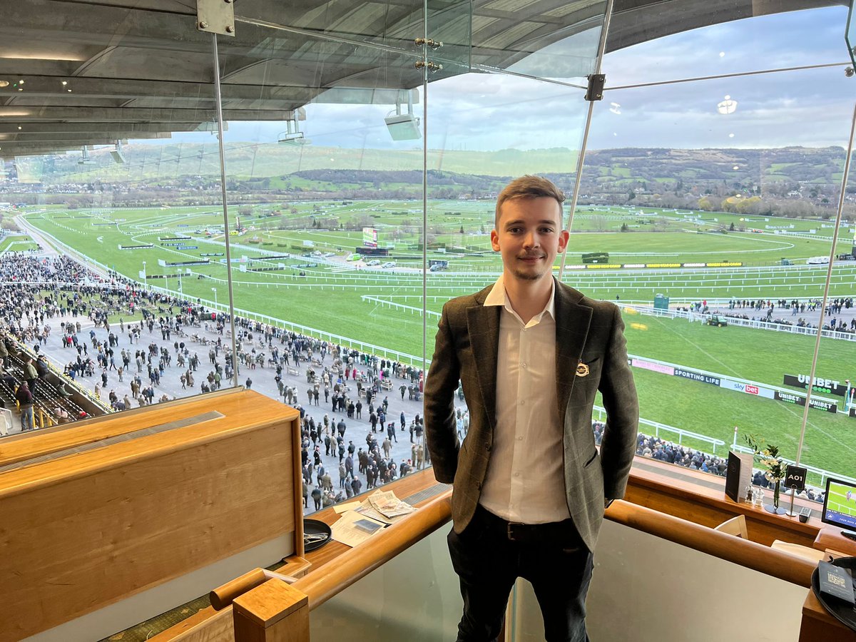 Jake Price on Twitter: "Jazzy Matty 14/1 & 16/1 Angels Dawn 7/1 Impaire Et Passe 3/1 Energumene ...