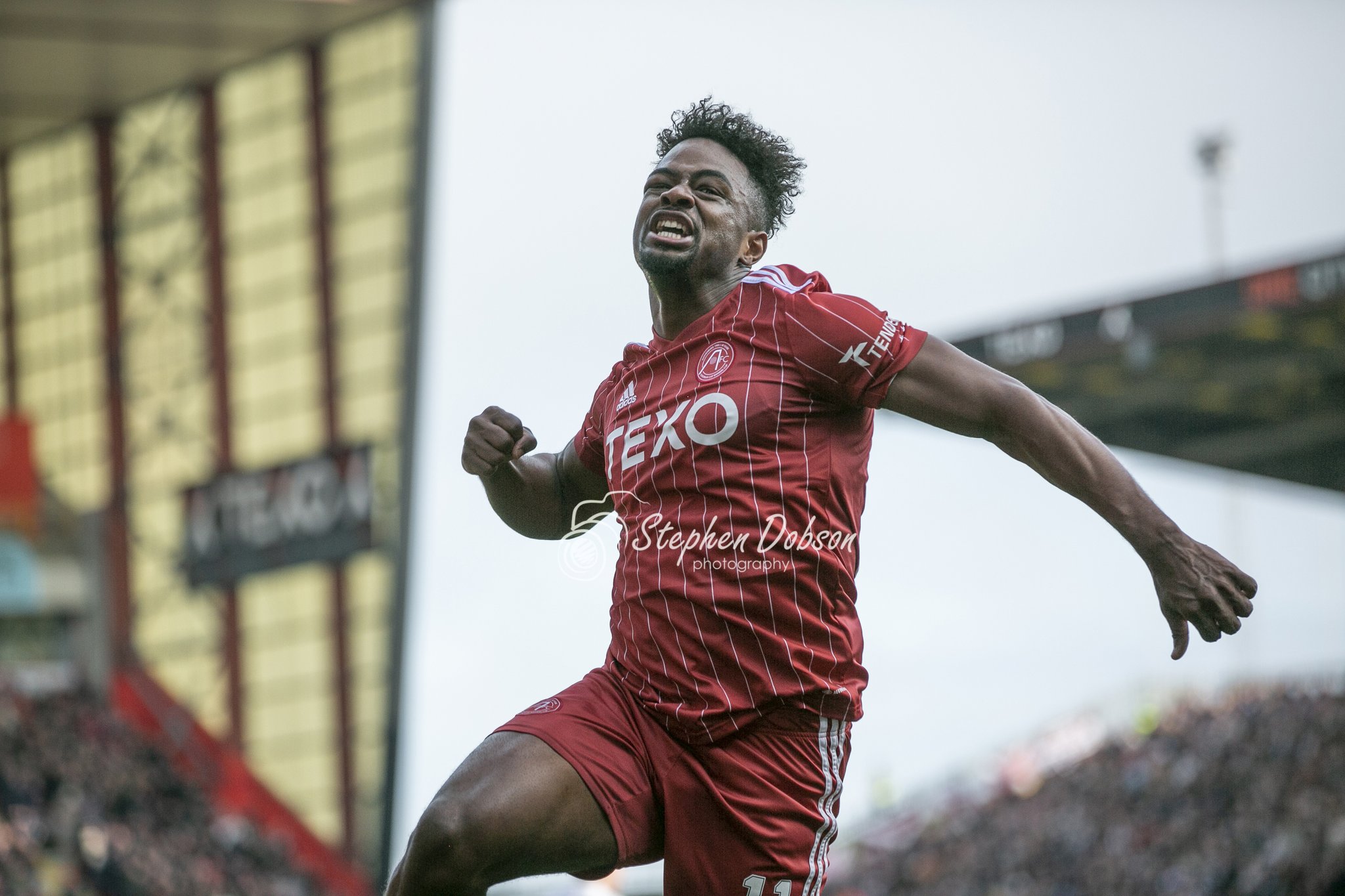 Stephen Dobson on Twitter: "Onwards and upwards 👊💪 https://t.co/N6bh3f8xsM" / Twitter