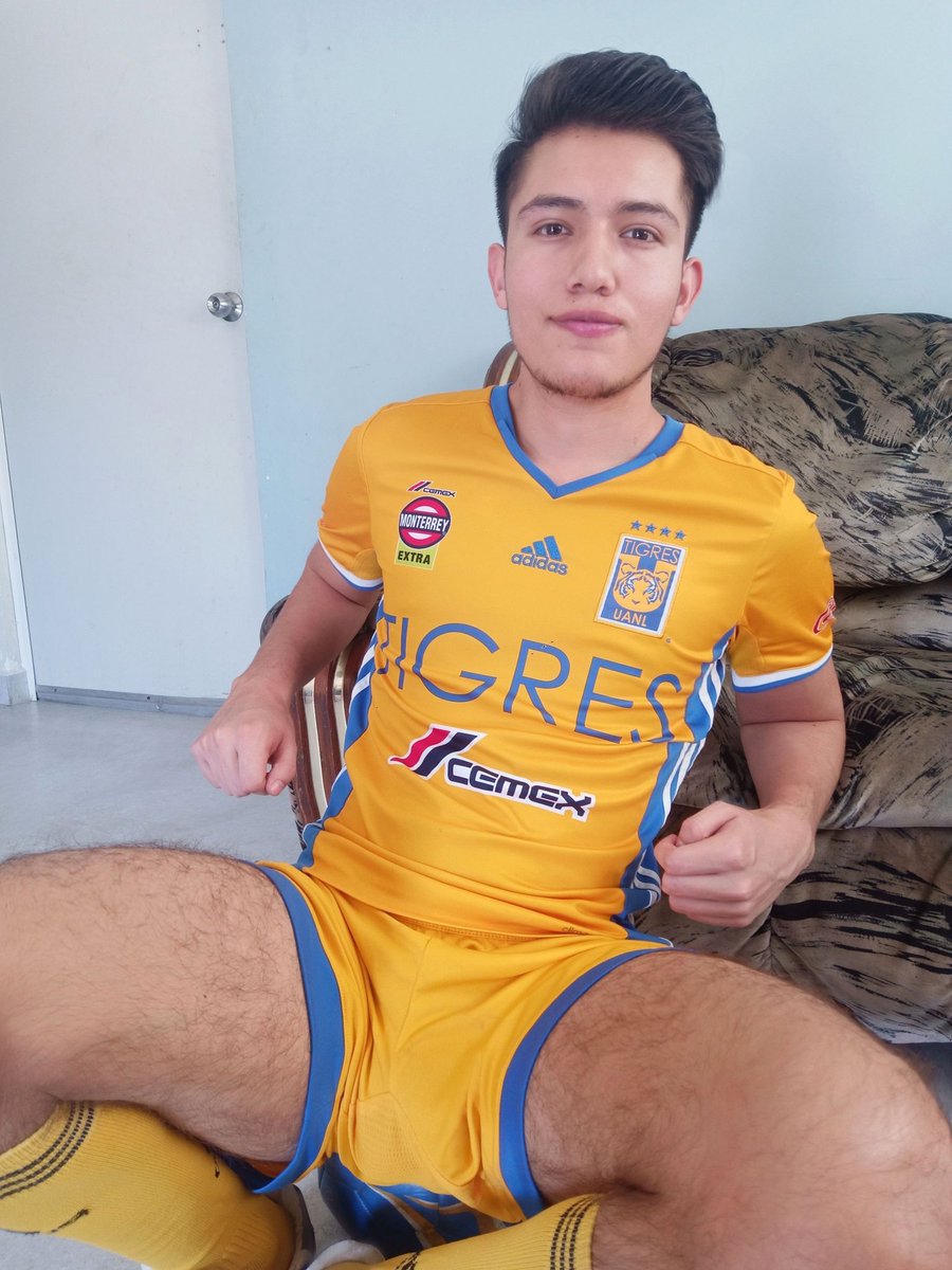 Brayan Bautista on Twitter: "Clasico regio! ⚽️🐯 https://instagram.com/werosb29?igshid=ZDdkNTZiNTM=…"