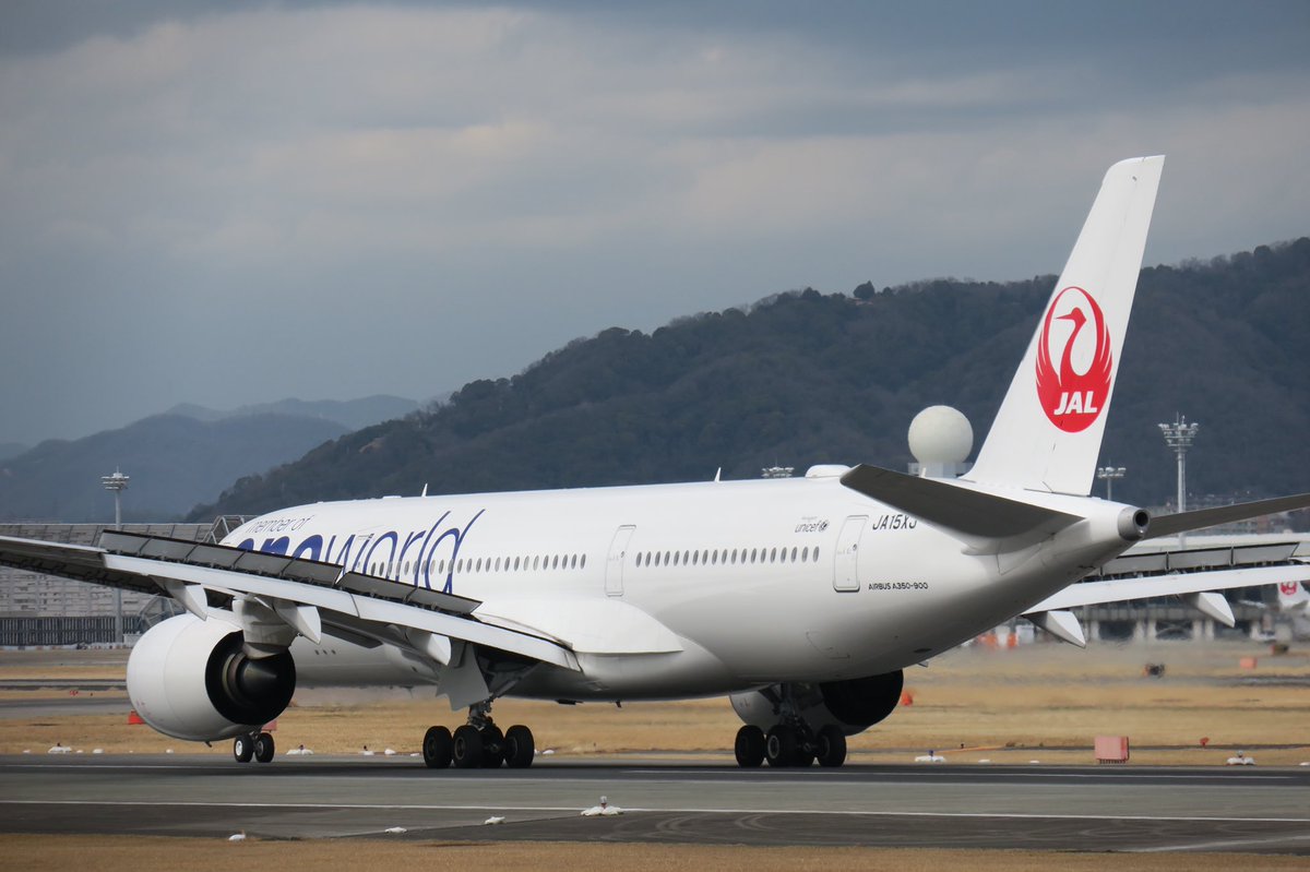take on Twitter: "#JAL、#A359"