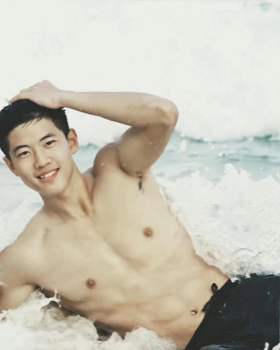 Hotguys รวมหนุ่มน่ากิน ช่วยรีทวิตด้วยน้า RT (70k) on Twitter: "สะกดทุกสายตา"