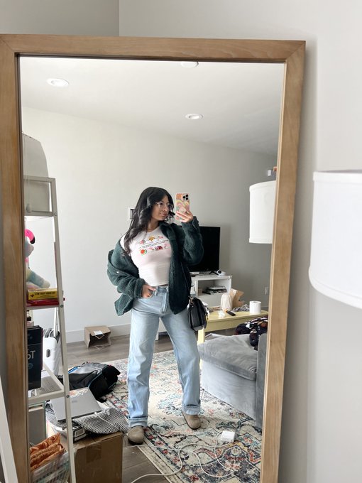 TW Pornstars - Cami Strella. Pictures and videos from Twitter.