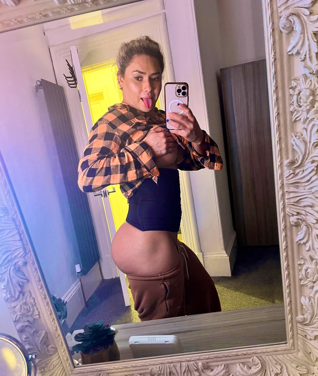 daniele Oliveira Oficial on Twitter: "Beijinhos boa noite seus delícia! Vou dormi pq amanhã é ...