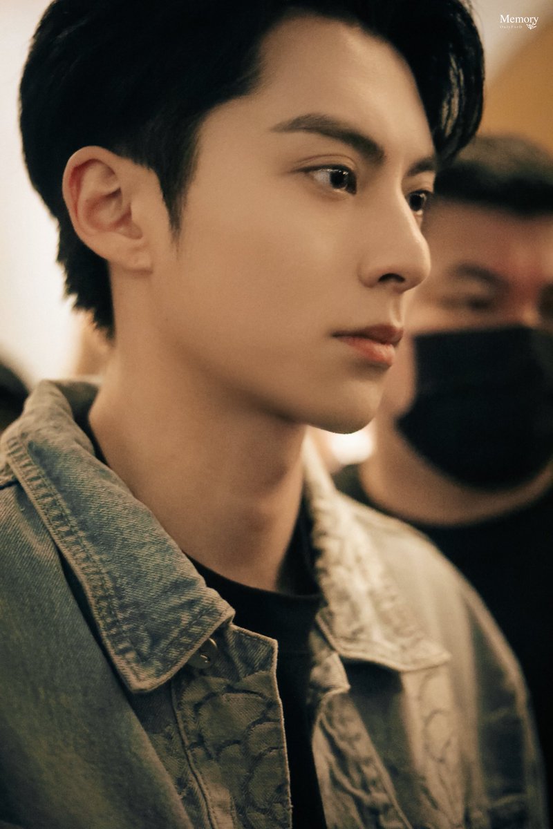 Dylan Wang Hedi 王鹤棣 on Twitter: "2023.3.19 On set©️memory #DylanWang #WangHedi #王鹤棣 #ShiYan # ...