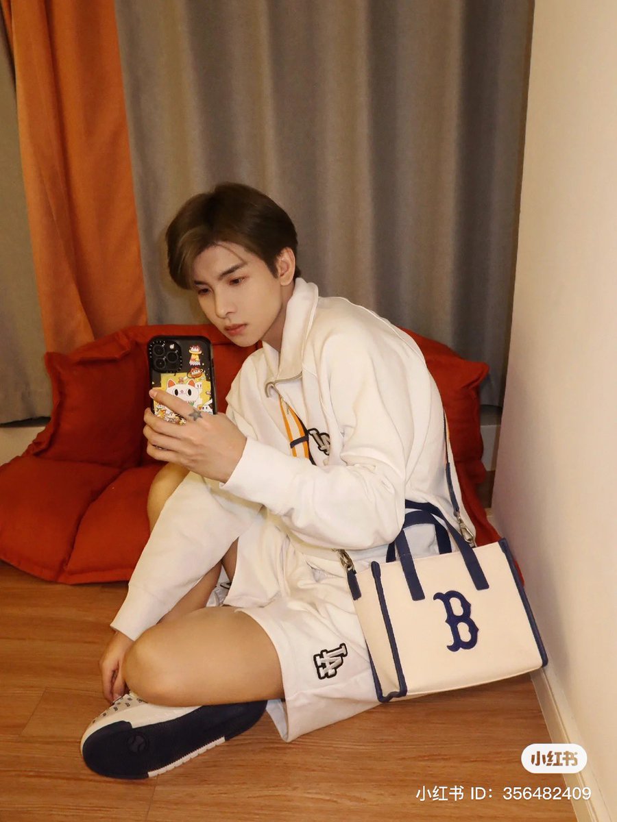 cdrama tweets on Twitter: "#ZhengFanxing shares new snaps on Xiaohongshu"