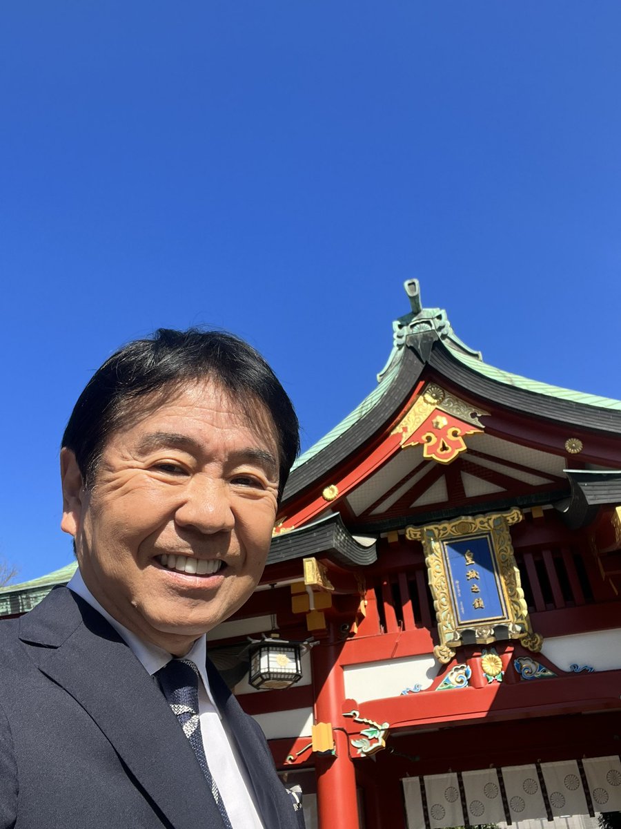 岸田 和宏 On Twitter 日枝神社にも今夜も詳しいバーニングプロ(アミューズなど)の副社長をしてる大里洋吉さんとも校了しますが、大里さんからは武部聡志さんが今年も会社役員をしてるの