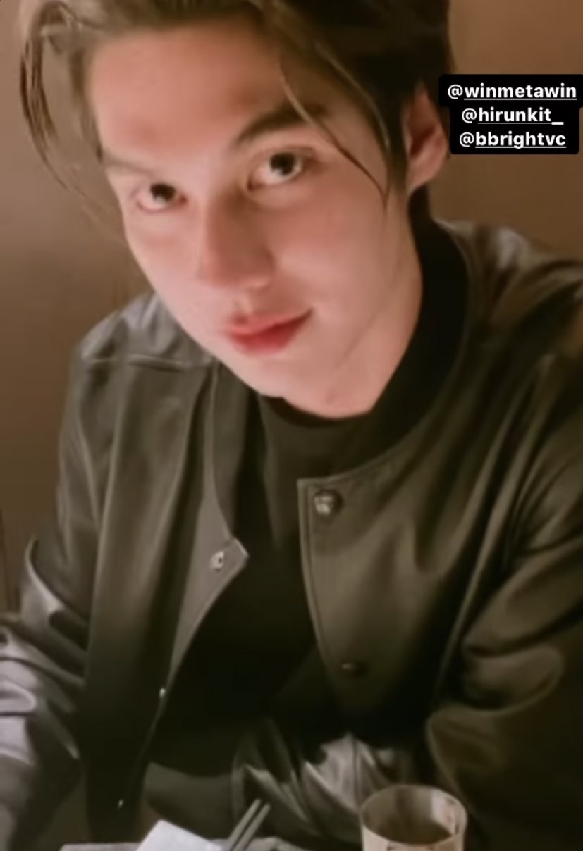 ff200% ⚡️side by side ⚡️ on Twitter: "จะนั่นตรงข้ามกันหรือนั่งตรงไหน เวลาวินสั่งขนมหวาน ยังไง ...