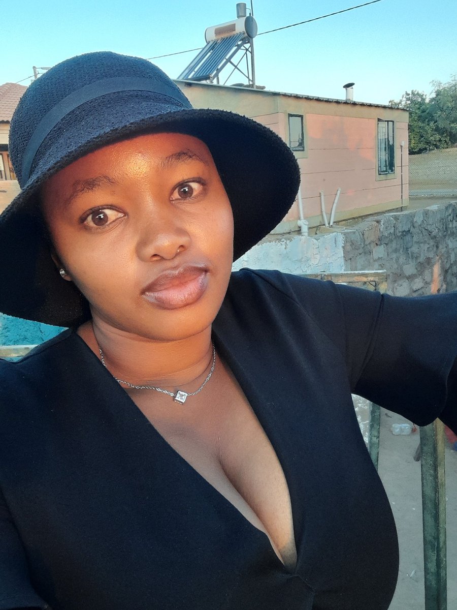 Modiehi_Ndi_Maboe 🇿🇦🇱🇸 on Twitter: "It's been a very very long week 😭"