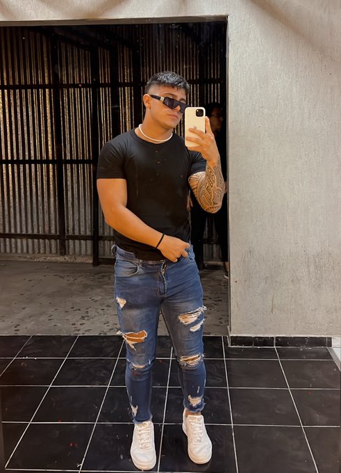 TW Pornstars - SAMUEL.OOK👽. Pictures and videos from Twitter. Page 3