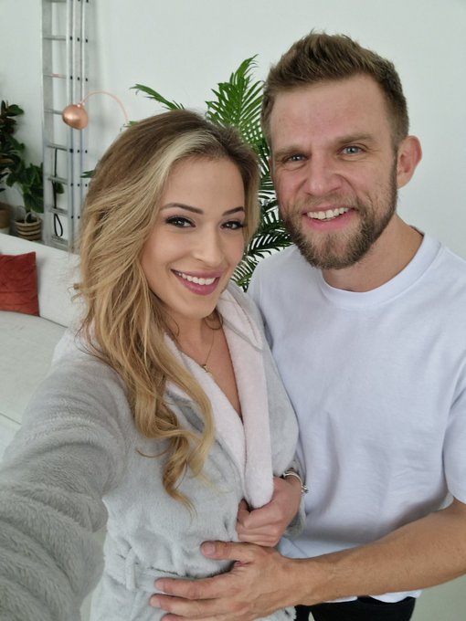 TW Pornstars - Ria Sunn Oficial. The most retweeted pictures and videos for all time. Page 3