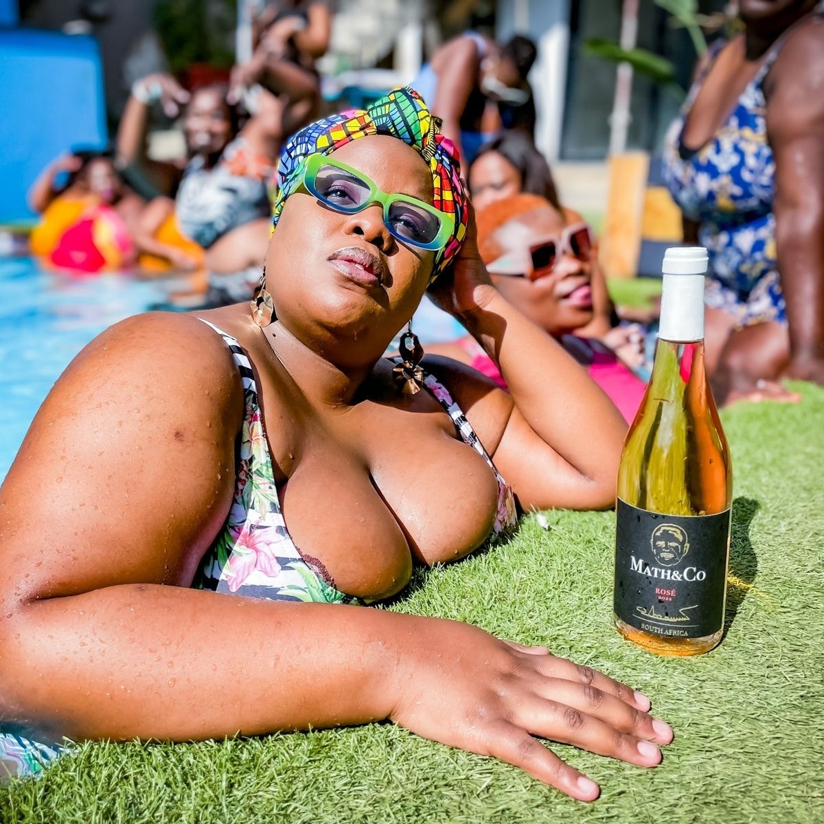 Plus Size Black Diamonds SA on Twitter: "Good Morning ️ ️ it is a Math & Co Wines Monday 😍😍"