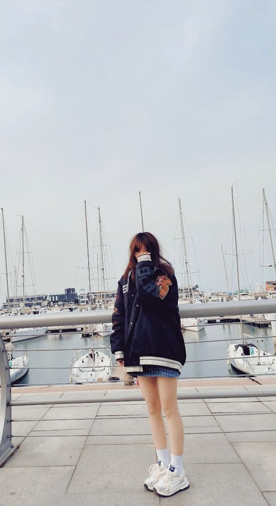 小鱼🐟 On Twitter 都说小女朋友好!是吗?00后当然好了!