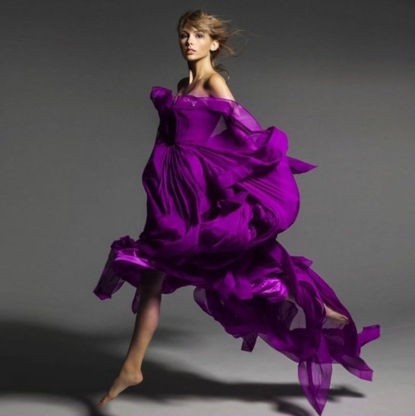 Taylor Swift Speak Now Photoshoot