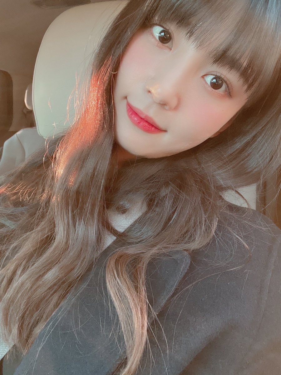 배유빈 니 이거 어제사진 아니가!!!! 얍얍👌🖐 @yapyap421