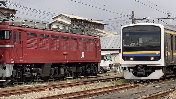 yokota4839 on Twitter: "RT @kitsunekita0121: 幕張車両センター木更津派出所属キハE130系109が長岡車両センター所属EF81形134号機の牽引に ...