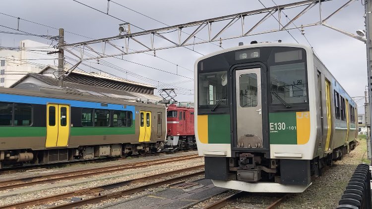 yokota4839 on Twitter: "RT @kitsunekita0121: 幕張車両センター木更津派出所属キハE130系109が長岡車両センター所属EF81形134号機の牽引に ...