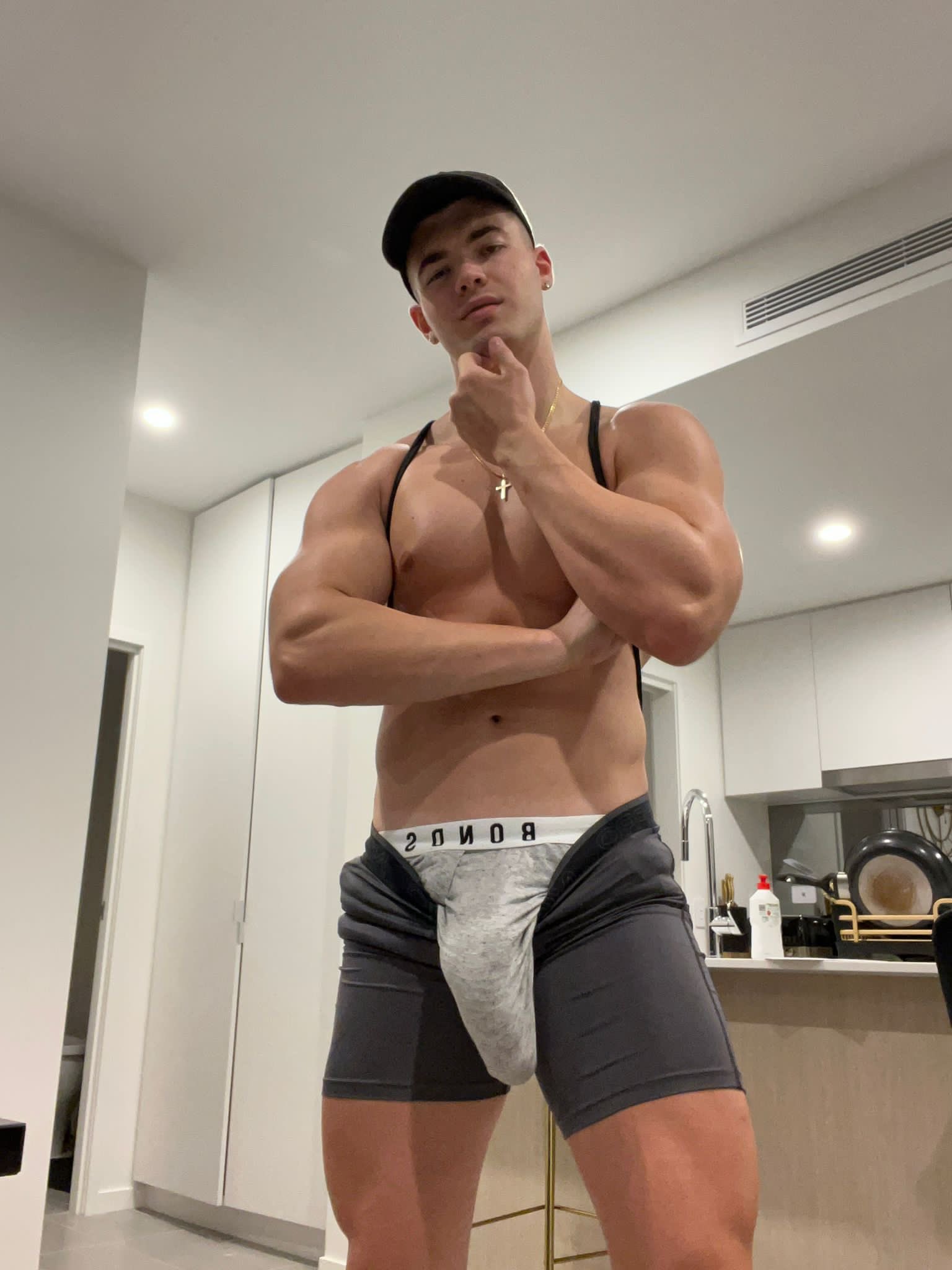 jayden on Twitter: "Should we finish the workout in my bed instead of the gym? https://t.co ...