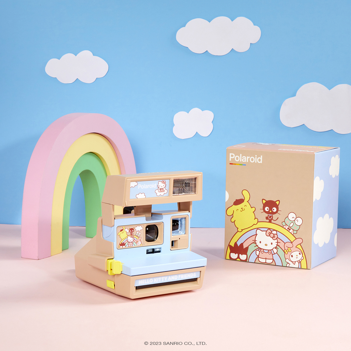 Hello Kitty on Twitter: "Happy #InternationalDayofHappiness! 📸🌈💞 Capture your favorite memories ...