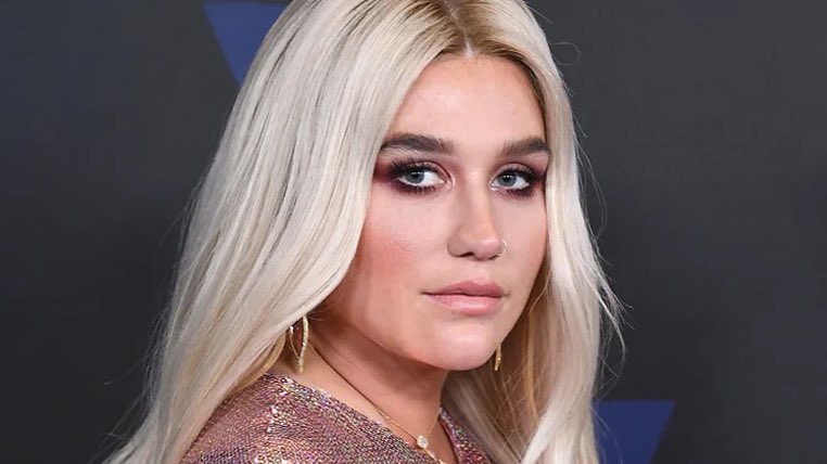 Kesha Teeth