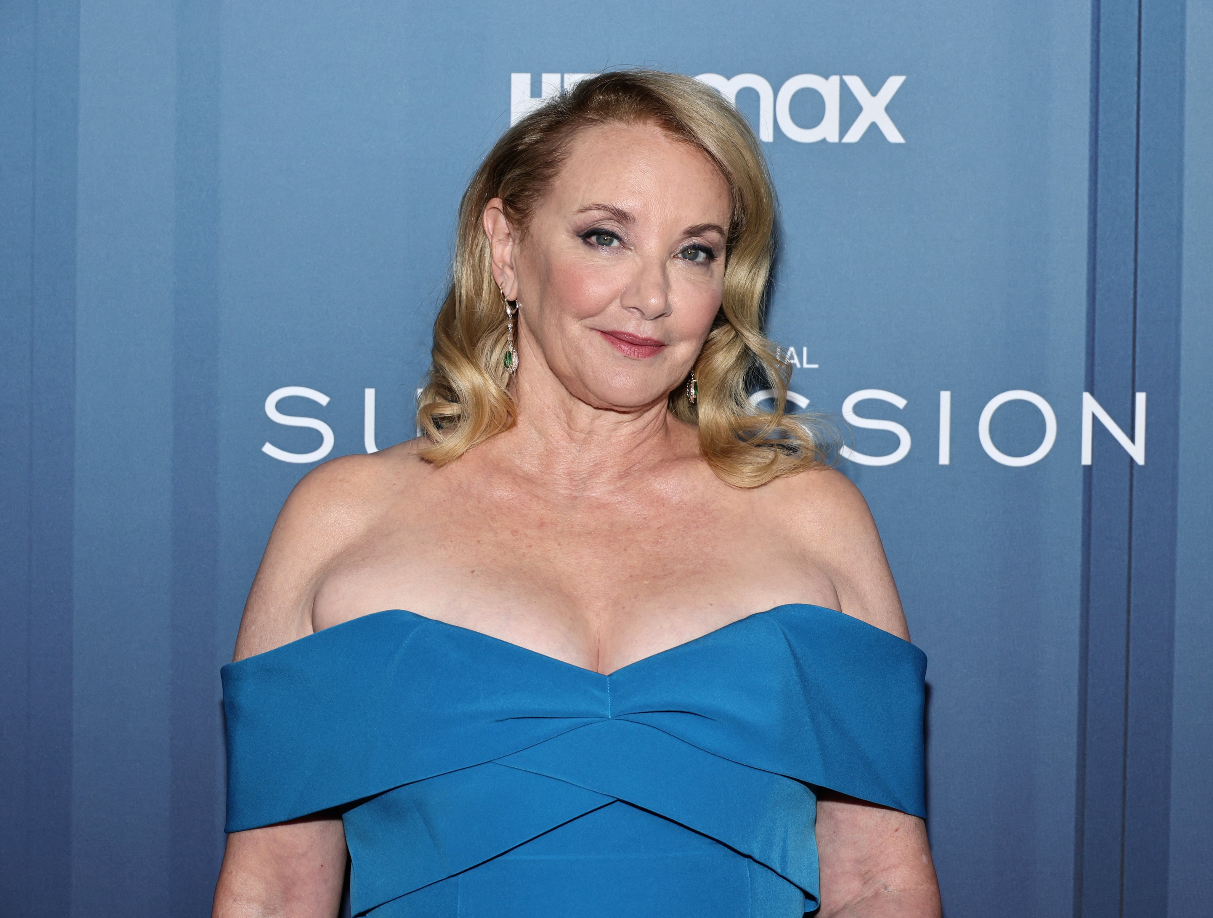 Raygor Incoherently💖Emotional on Twitter: "RT @Variety: J. Smith-Cameron stuns on the # ...