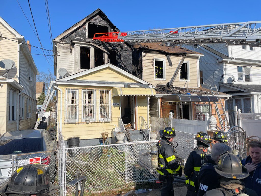 Fdny On Twitter Fdny Units Operated This Afternoon At A 3 Alarm Fire