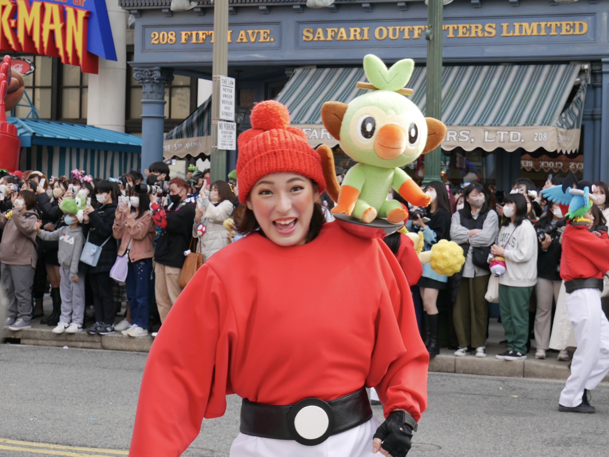 isamin_usj on Twitter: "衣装がモンスターボールになってる🪩 #USJ #USJファン #USJ写真部 #USJフード #ユニバ #ユニバーサルスタジオジャパン #テーマ ...