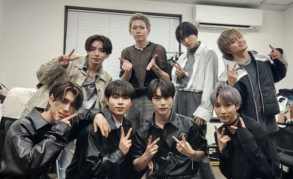 D-ONE OFFICIAL on Twitter: "2023.03.20 BUZZ-UP 2023 Spring @豊洲PIT 共演させていただいた FlowBackさんと お写真撮らせて ...