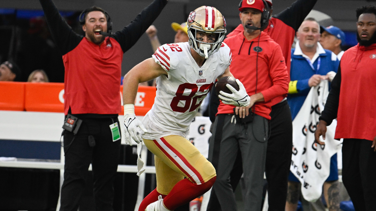 Grant Cohn on Twitter: "#49ers re-sign American hero Ross Dwelley https://t.co/NDGj2M30ds https ...