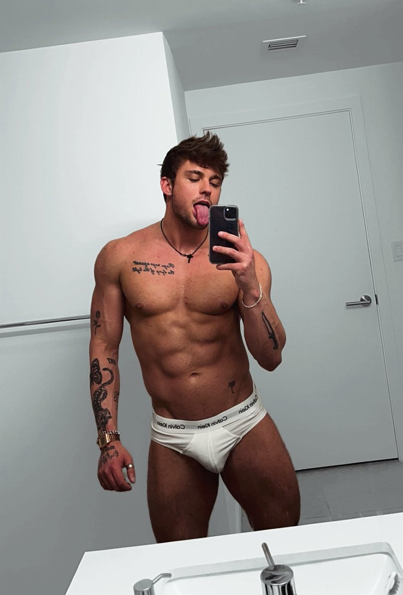 Sixam on Twitter: "RT @ColeyVance: I prefer boxer briefs but #Calvins"