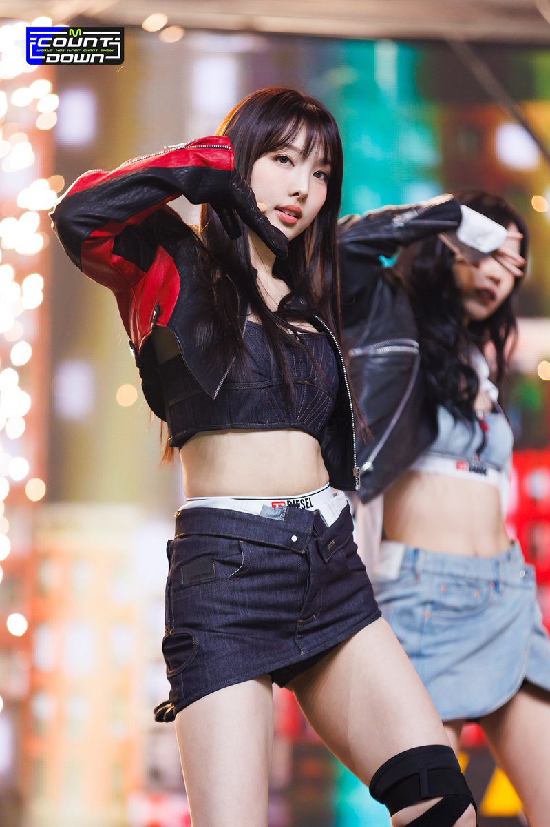 TWICE Indonesia on Twitter: "TWICE Comeback Stage at MCountdown #NAYEON #나연 #TWICE #트와이스 ...