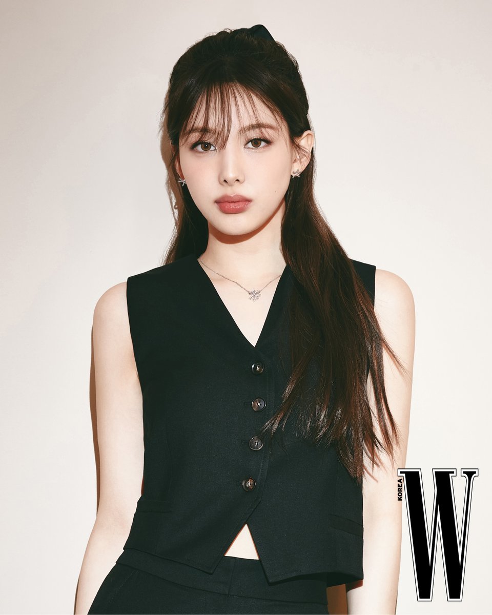 TWICE on Twitter: "NAYEON & W KOREA & Swarovski ‘Hello My Swan’ https://bit.ly/3FAhlu0 📌Listen ...