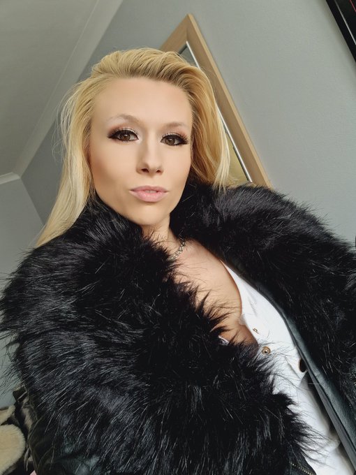 TW Pornstars - Michelle Moist. Pictures and videos from Twitter. Page 30