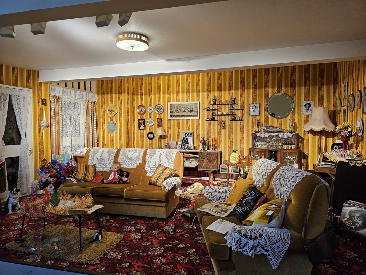 ปิยะรักษ์ 🍂🎃🌻🦌 on Twitter: "RT @ndcodeine: ไม่กล้าถ่ายติดตุ๊กตา กัว 555"