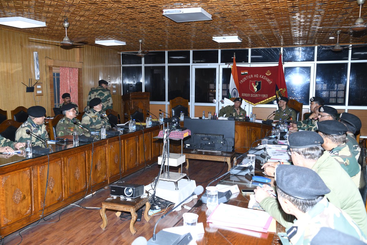 Bsf Kashmir On Twitter 21 Mar 2023 Dg Bsf Dr S L Thaosen Visited Ftr