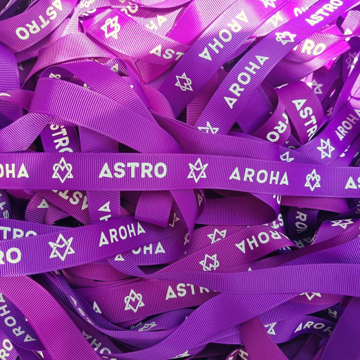 𝗆𝗂𝗇_𝖻𝗂𝗇 on Twitter: "RT @_poortricia: DIFFUSION IN MANILA FREEBIES ️ Astro Aroha fabric ...