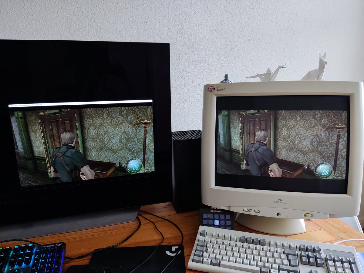 Alexander Battaglia on Twitter: "OLED vs. CRT black levels and contrast. CRT putting up an ...