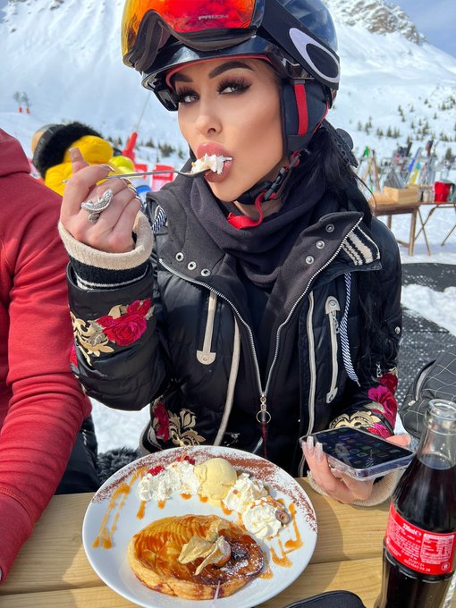 TW Pornstars - Emily Balfour. Fotos y vídeos de Twitter.